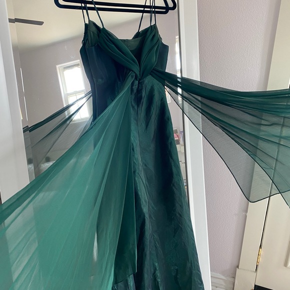 Dave & Johnny | Dresses | David And Johnny By Laura Ryner Long Green ...